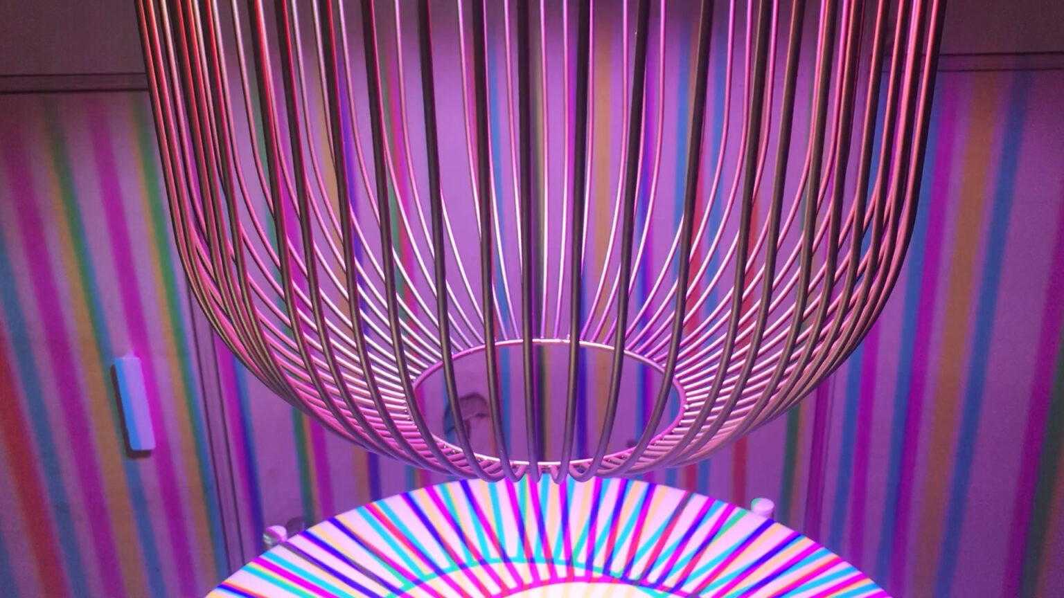 CMYK Bulb 2 - coloured shadows